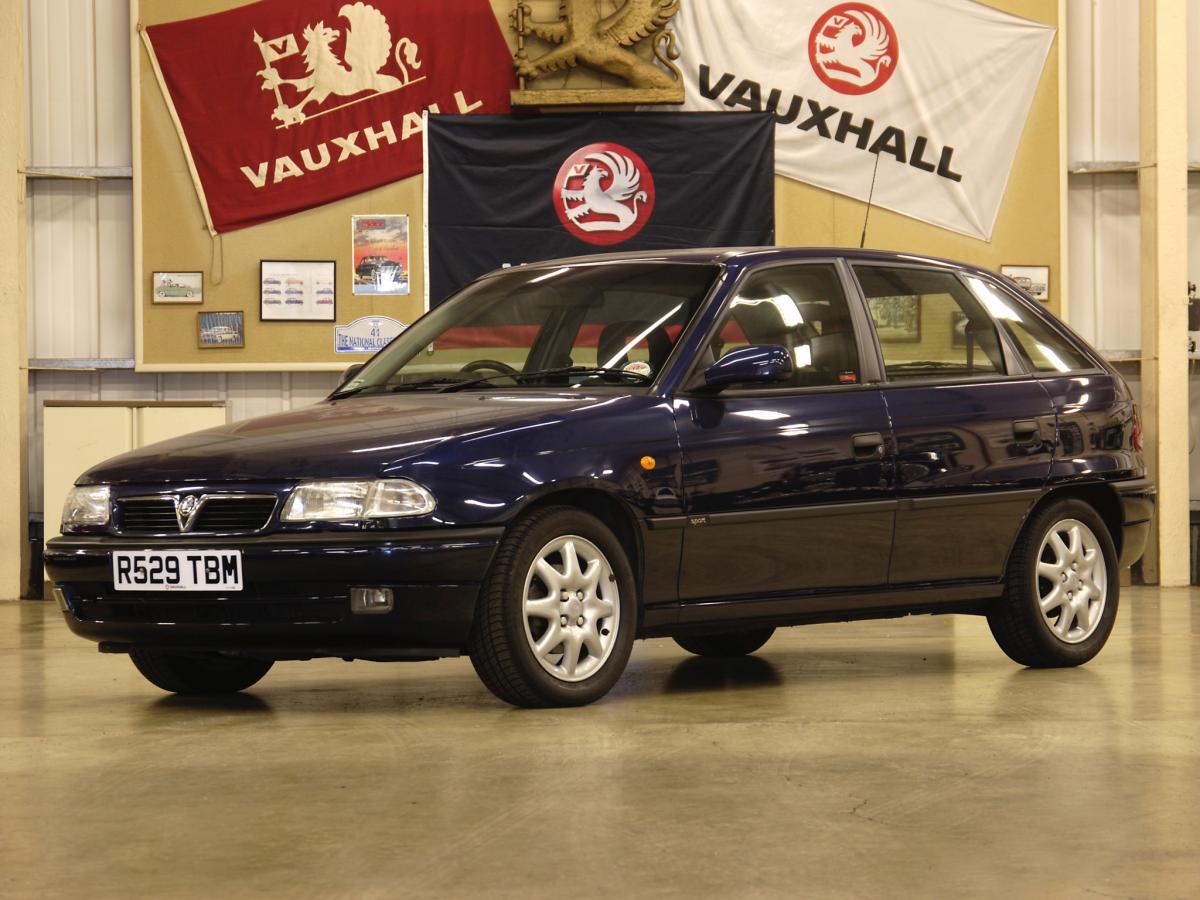 Vauxhall Astra Mk III 1.7 TDS (82 Hp)